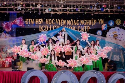 Chung kết hội thi tiếng hát sinh viên Khoa Công nghệ thực phẩm “FST ...